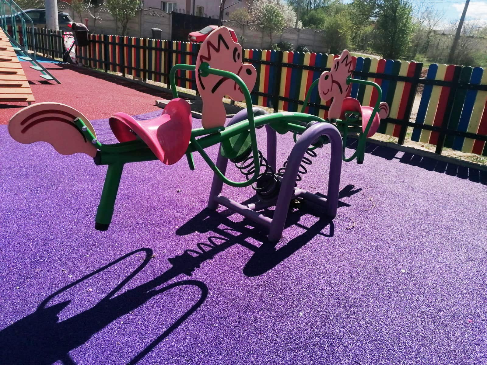 Am modernizat locul de joaca din cartierul Bariera Vâlcii, Aleea 1 ...